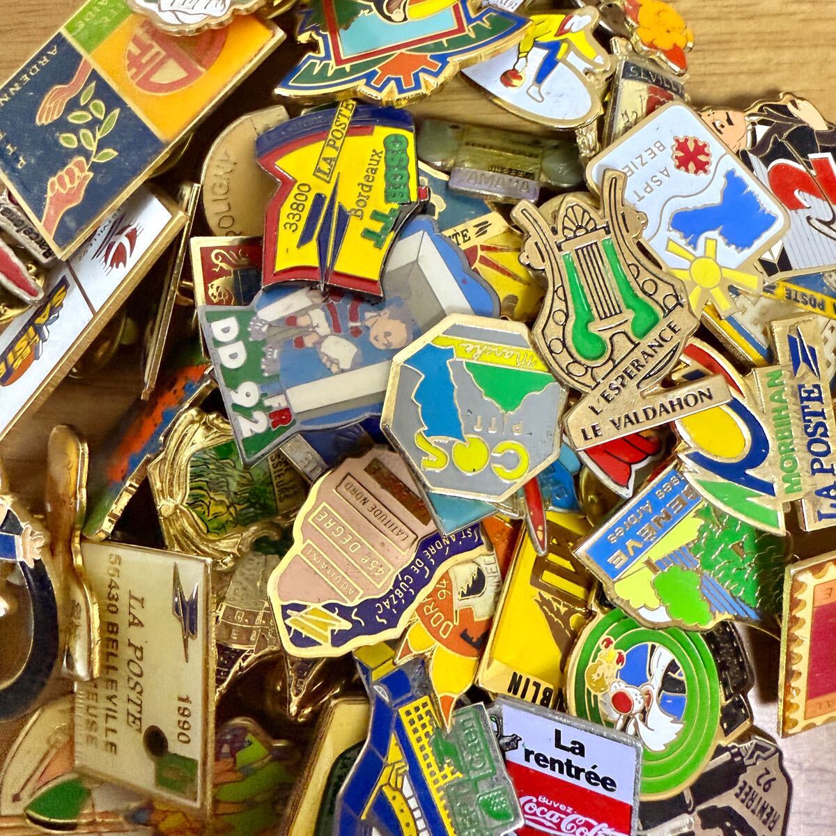 Yahoo!オークション - N202 50個 フランス ピンバッジ フランス雑貨 ヴ...