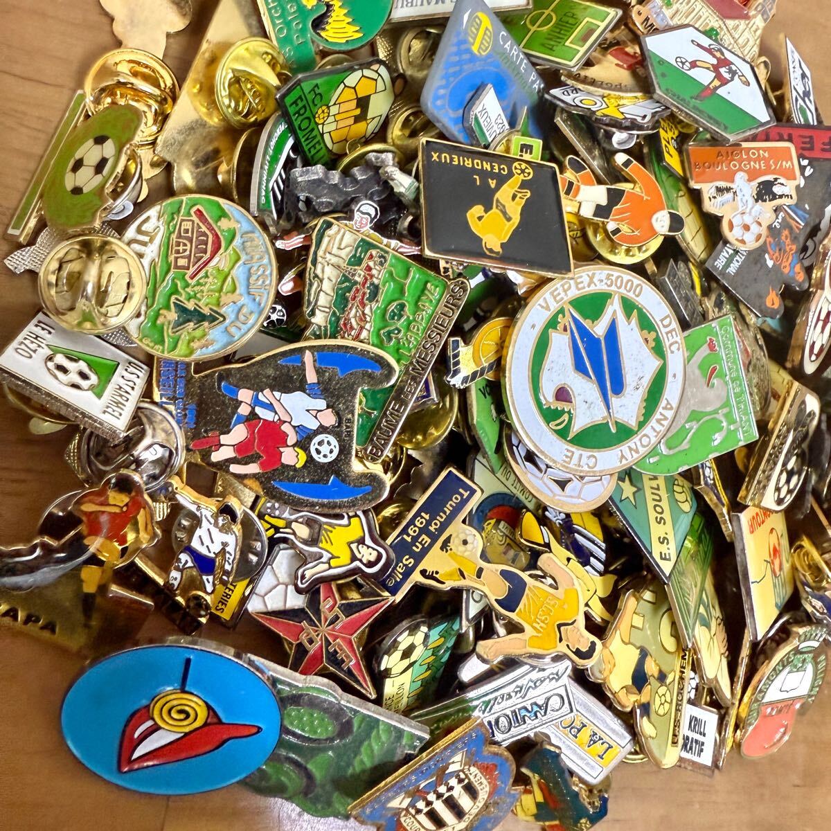 Yahoo!オークション - N230 100個 フランス ピンバッジ フランス雑貨 ...