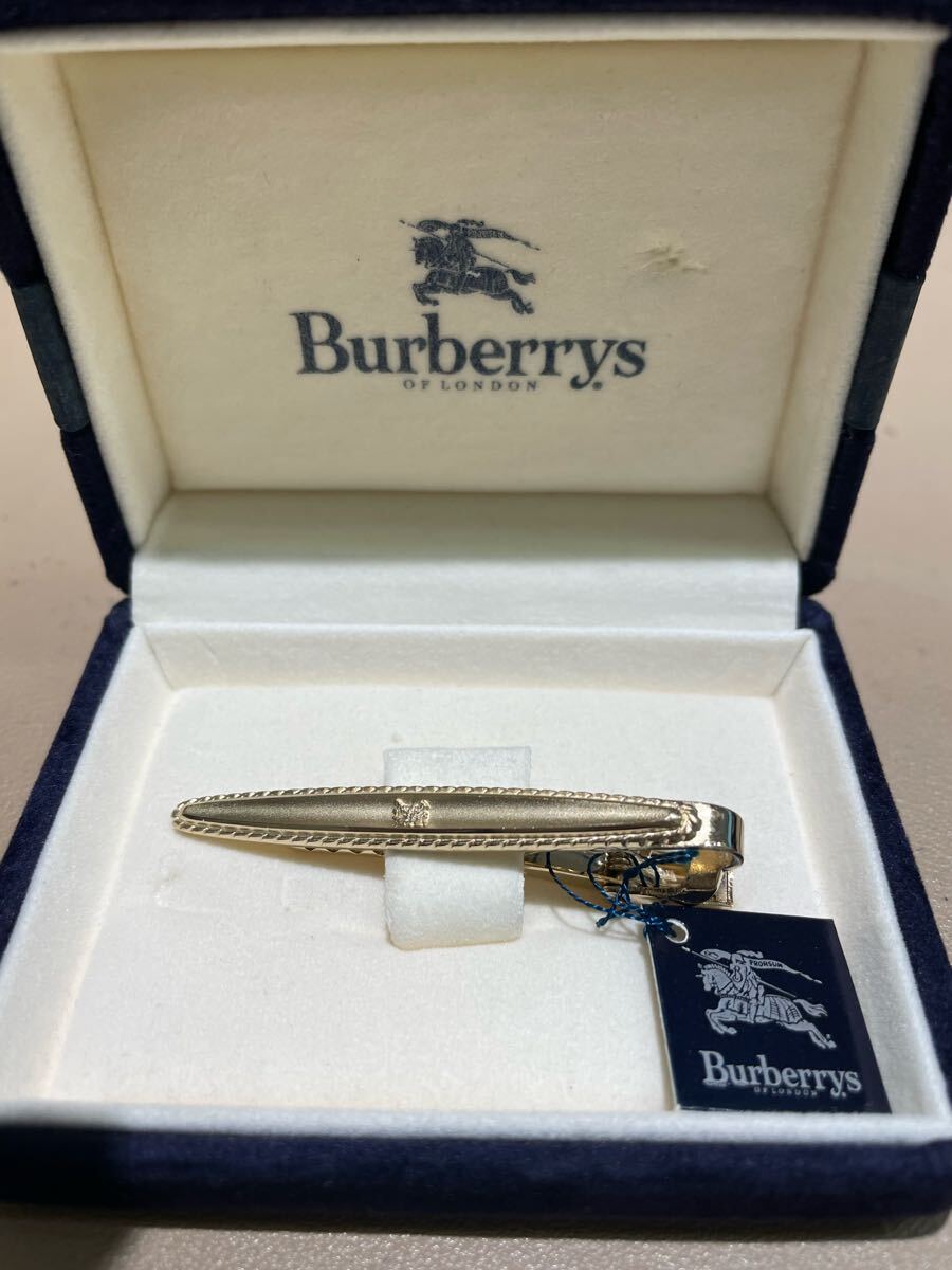 6066 ネクタイピン BURBERRY タイピン バーバリー ゴールド色 アクセサリー Burberrys(その他)｜売買されたオークション情報、yahooの商品情報をアーカイブ公開 ...