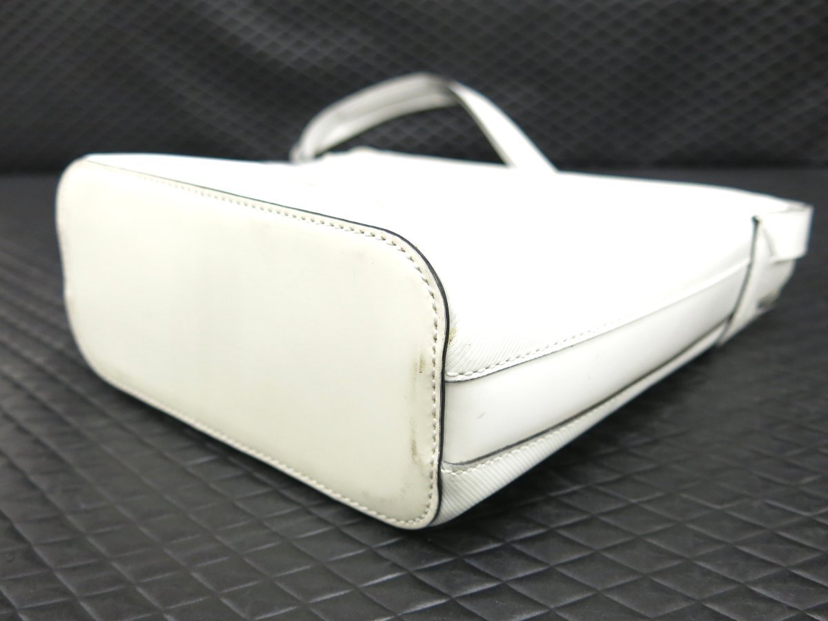 ◇美品◇CELINE セリーヌ◇ロゴ型押し◇カーフ レザー 本革 ◇美品◇CELINE セリーヌ◇ロゴ型押し◇カーフ レザー 本革