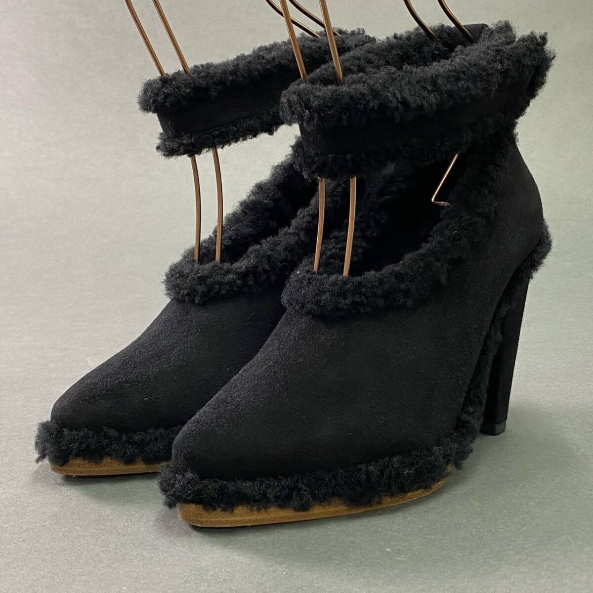 Yahoo!オークション - 3c18 Chloe クロエ イタリア製 ボア ブーティ シ...