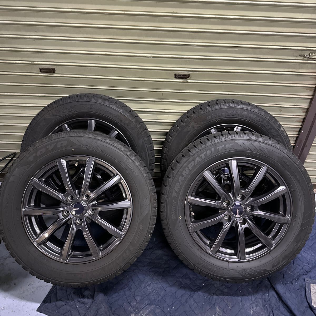 BADX DOS ガビアルⅢ 17インチ 7J 114.3 スタッドレス TOYO TRANPATH TX 225/60R17 スタッドレス(スタッドレスタイヤ)｜売買されたオークション情報 ...