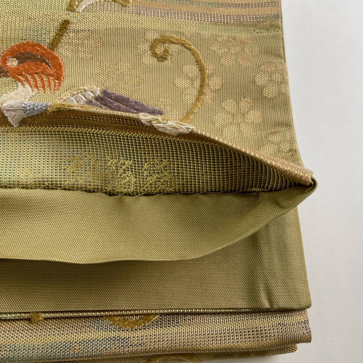 袋帯 美品 秀品 鳥 花唐草 箔 刺繍 よもぎ色 六通 正絹 【中古 袋帯 美品 秀品 鳥 花唐草 箔 刺繍 よもぎ色 六通 正絹 【中古