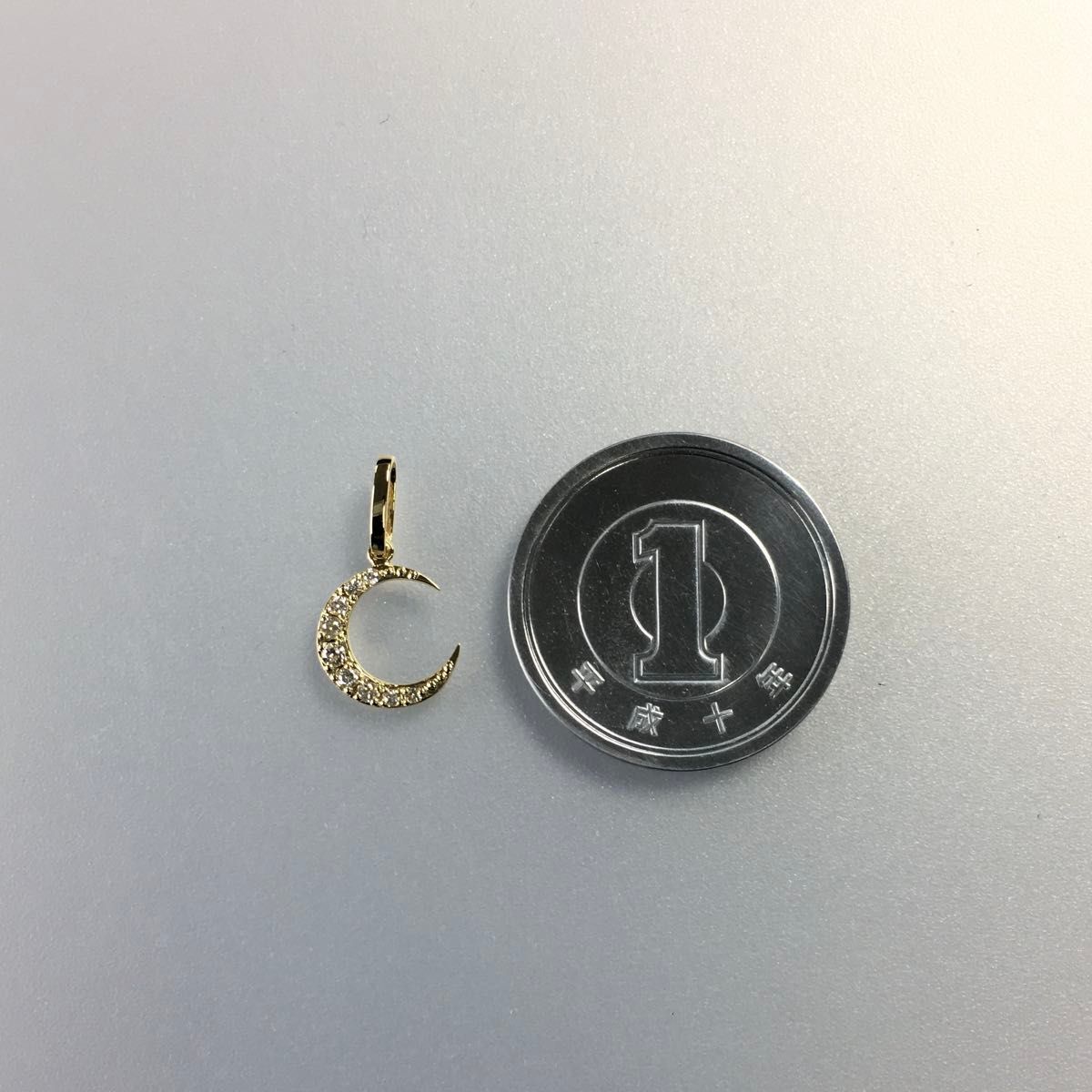 K18 月モチーフ ダイヤモンドペンダントトップ 18金|Yahoo K18 月モチーフ ダイヤモンドペンダントトップ 18金|Yahoo