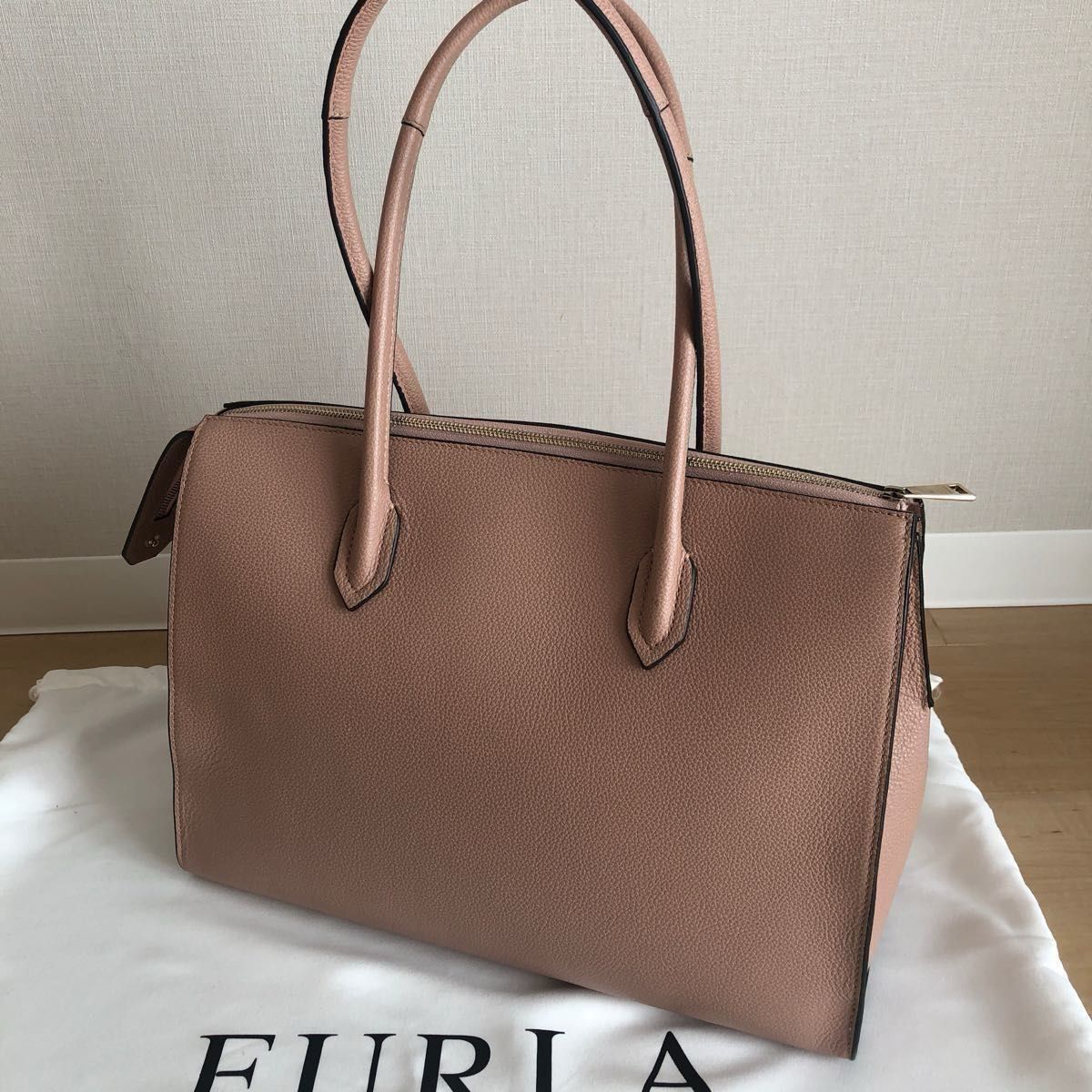 美品】定価7万円 大人気 FURLA フルラ バッグ トート ハンド 美品】定価7万円 大人気 FURLA フルラ バッグ トート ハンド