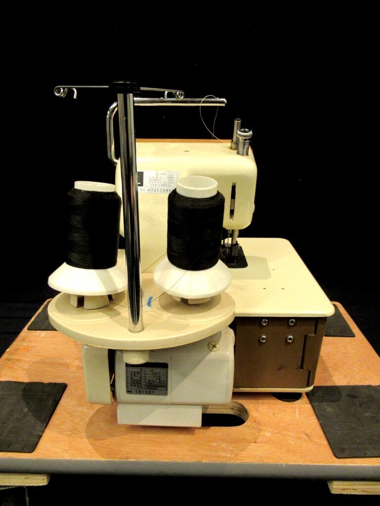 Yahoo!オークション - 1000円スタート ミシン brother Homelock TE4-B5...