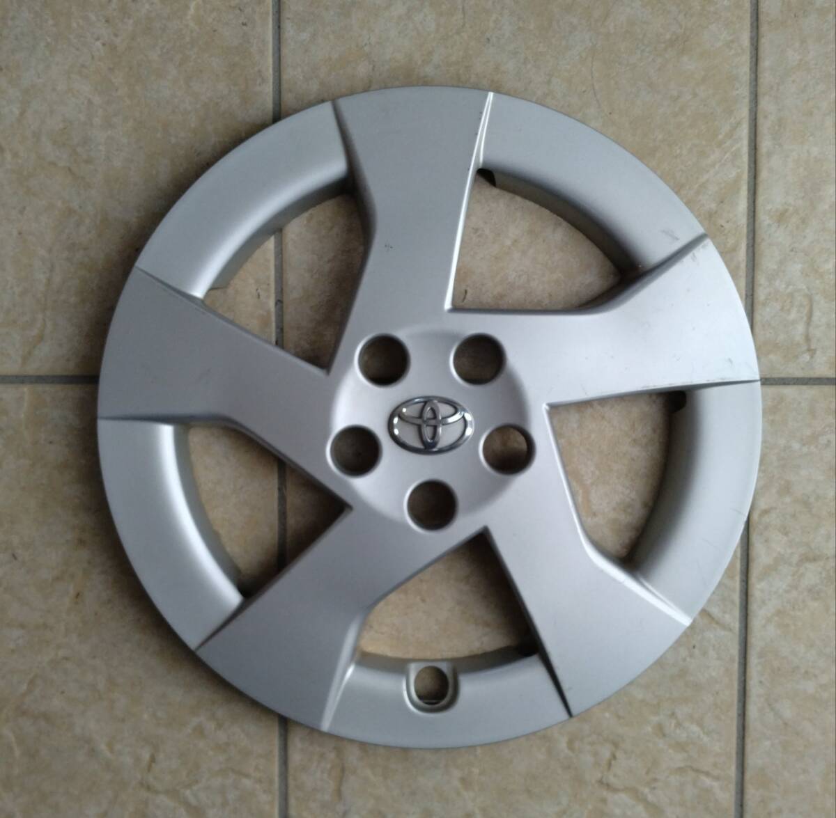 Yahoo!オークション - 送料710円 トヨタ プリウス 30 前期 純正 ホイー...