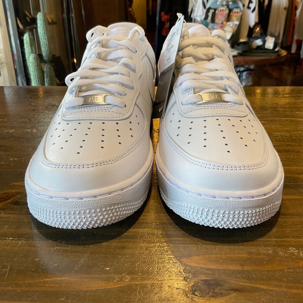 NIKE ナイキ AIR FORCE 1 '07 エアフォース1 ロー ホワイト NIKE ナイキ AIR FORCE 1 '07 エアフォース1 ロー ホワイト