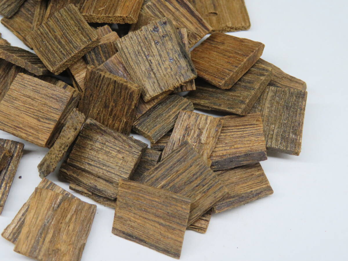 Yahoo!オークション - 香老舖 梅栄堂謹製 極品沈香 歩割 約11.34g 蔵出...