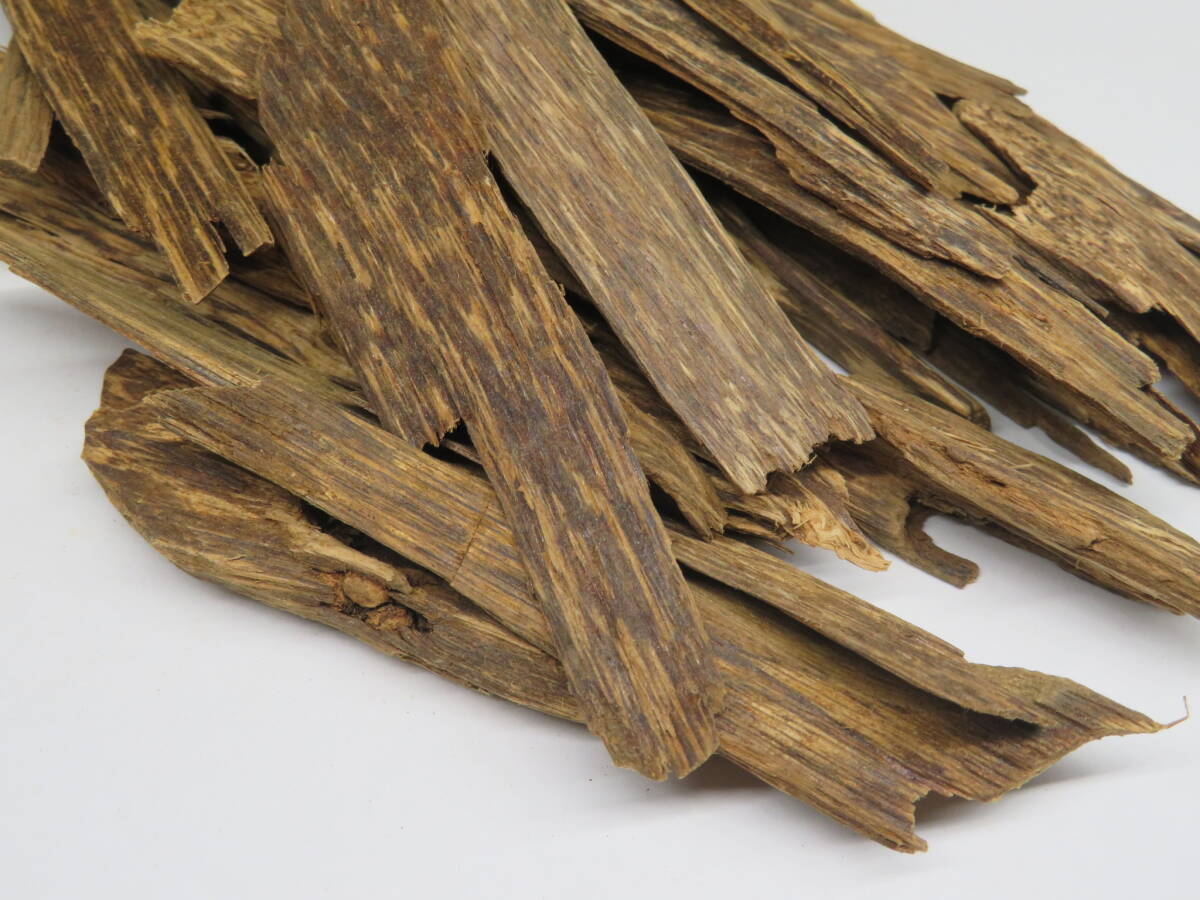 Yahoo!オークション - 香木 沈香 まとめ売り 約61.91g 蔵出し 聞香用/...