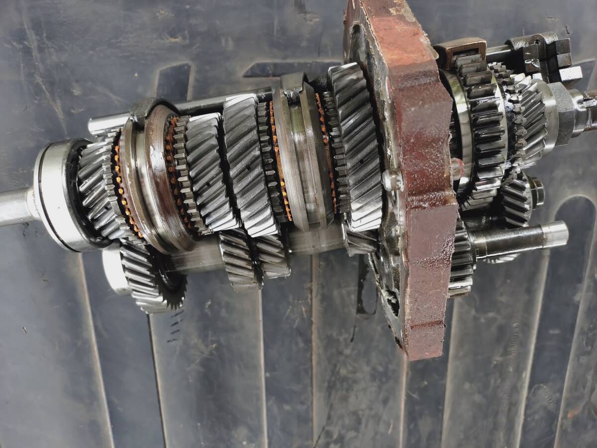 Yahoo!オークション - L型 71B 5速 ジャンク ハコスカ ケンメリ ジャ...