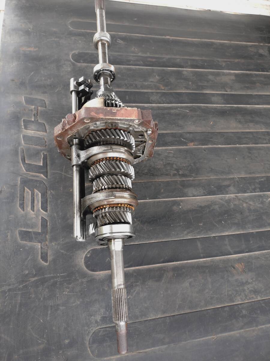 Yahoo!オークション - L型 71B 5速 ジャンク ハコスカ ケンメリ ジャ...