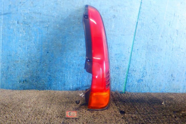 Yahoo!オークション - テリオスキッド GF-J131G 右 テール ランプ ライ...