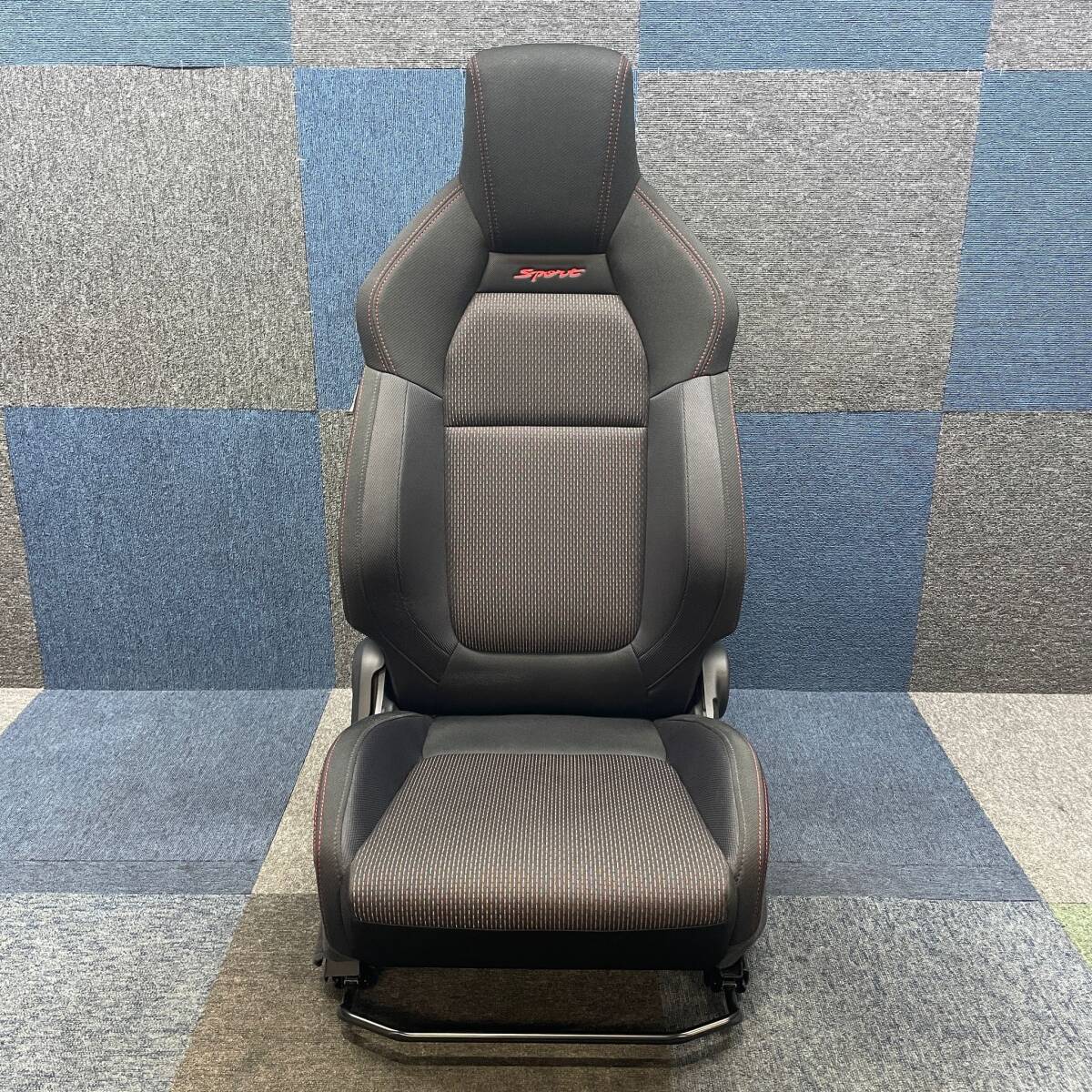 Yahoo!オークション - #4199 スズキ純正 スイフトスポーツ ZC33S 右 シ...