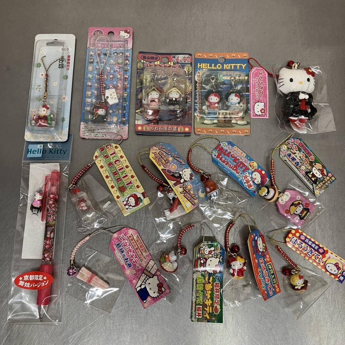 未使用】 ハローキティ ご当地 グッズ まとめ 62点 セット / ご 未使用】 ハローキティ ご当地 グッズ まとめ 62点 セット / ご
