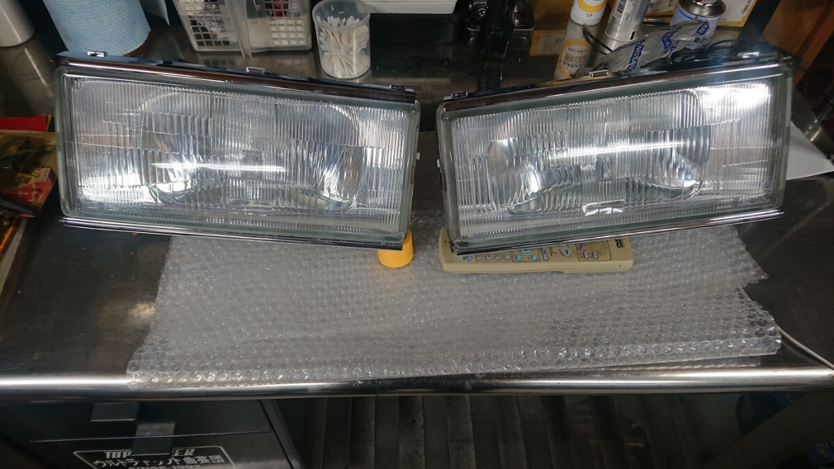 Y30前期セドリック ヘッドライト左右 ハイソ 当時 旧車 昭和 レトロ VIP(ヘッドライト)｜売買されたオークション情報、yahooの商品情報をアーカイブ公開 - オークファン ...