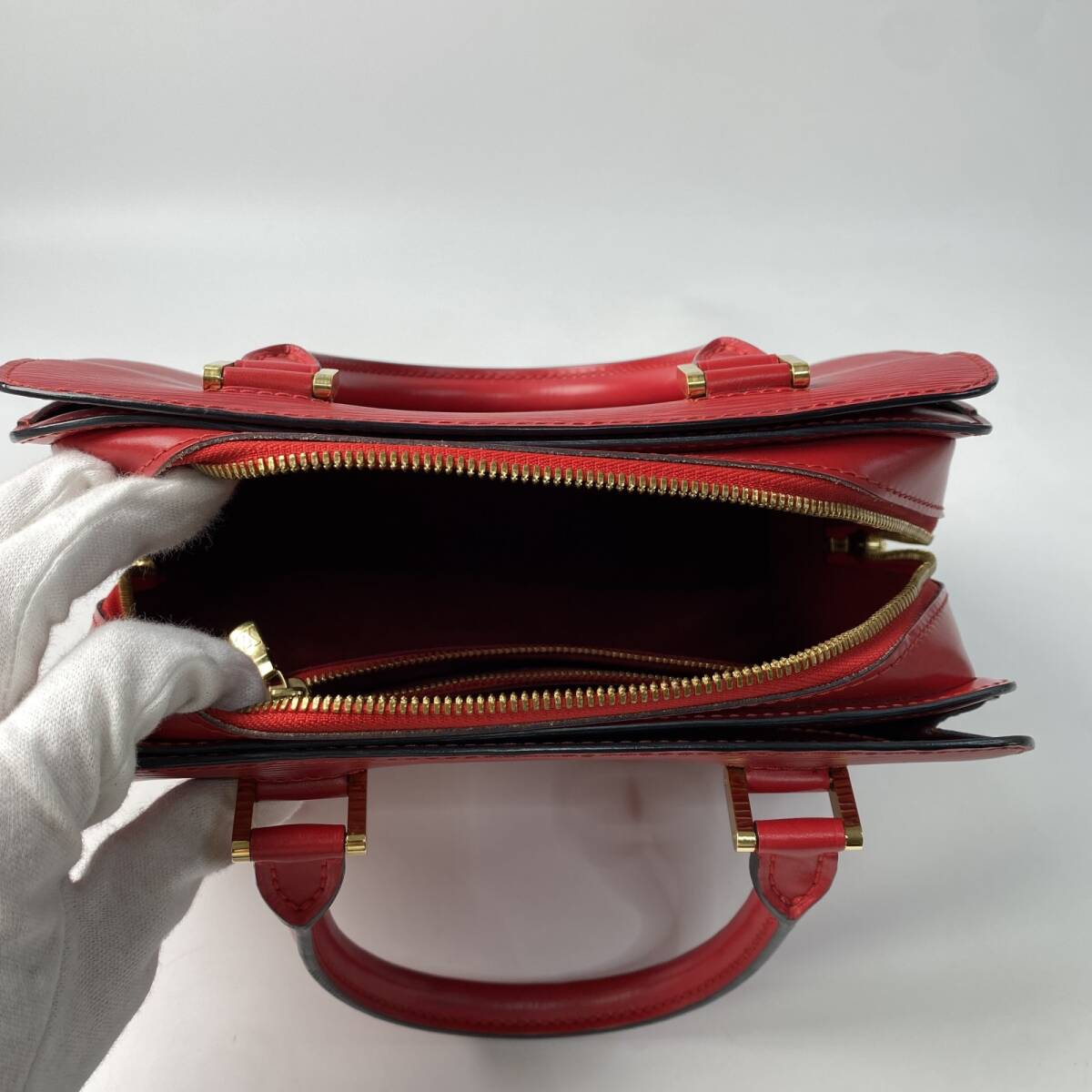 美品 ルイヴィトン LOUIS VUITTON レディース ポンヌフ エピ 美品 ルイヴィトン LOUIS VUITTON レディース ポンヌフ エピ