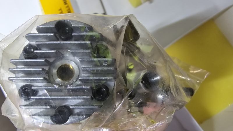 Yahoo!オークション - ENYA 35XTN new 2サイクルエンジン未使用品 な-2...