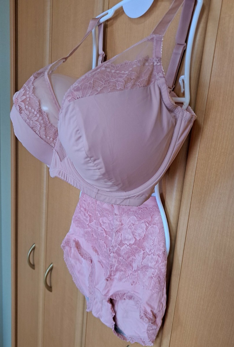 Yahoo!オークション - Lカップ UK40H 『ホームクリーニング済みのUSED...