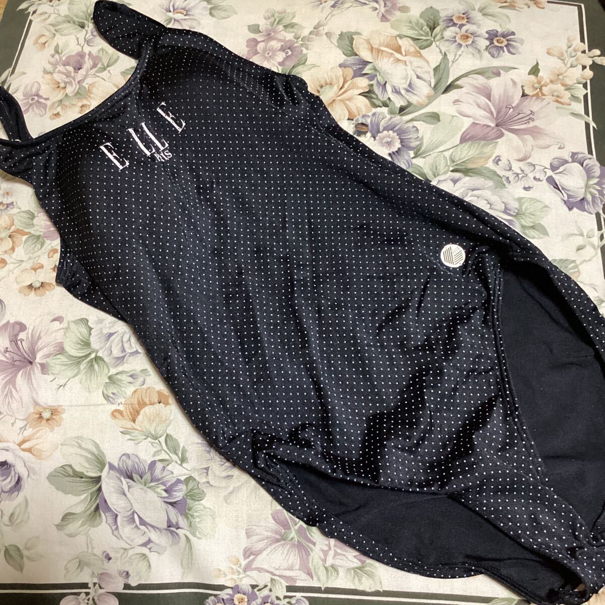 Yahoo!オークション - ELLE ブラック水玉ワンピース水着9Mサイズ