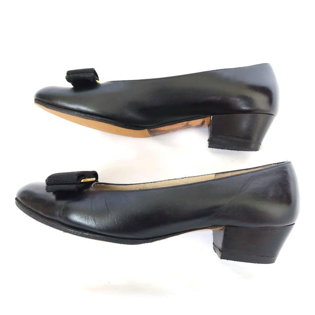 小さいサイズ フェラガモ【Ferragamo】ヴァラ パンプス 黒 4C 小さいサイズ フェラガモ【Ferragamo】ヴァラ パンプス 黒 4C