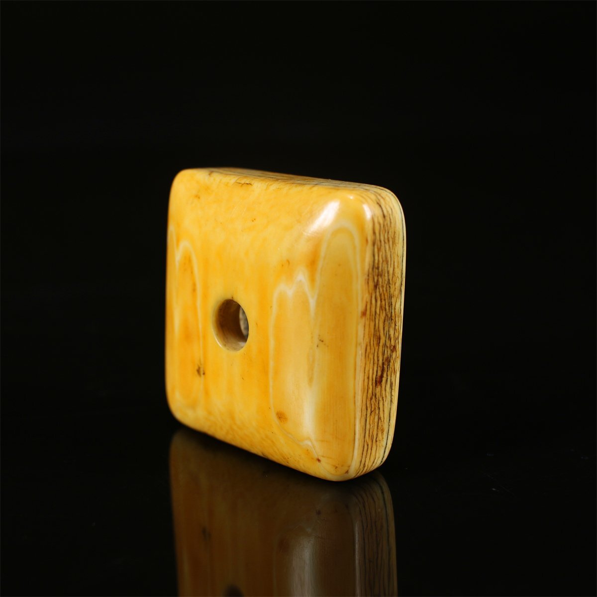 吉】YB816 江戸時代 東洋彫刻 天然白材 饅頭 根付 幅4.5㎝/美品 吉】YB816 江戸時代 東洋彫刻 天然白材 饅頭 根付 幅4.5㎝/美品