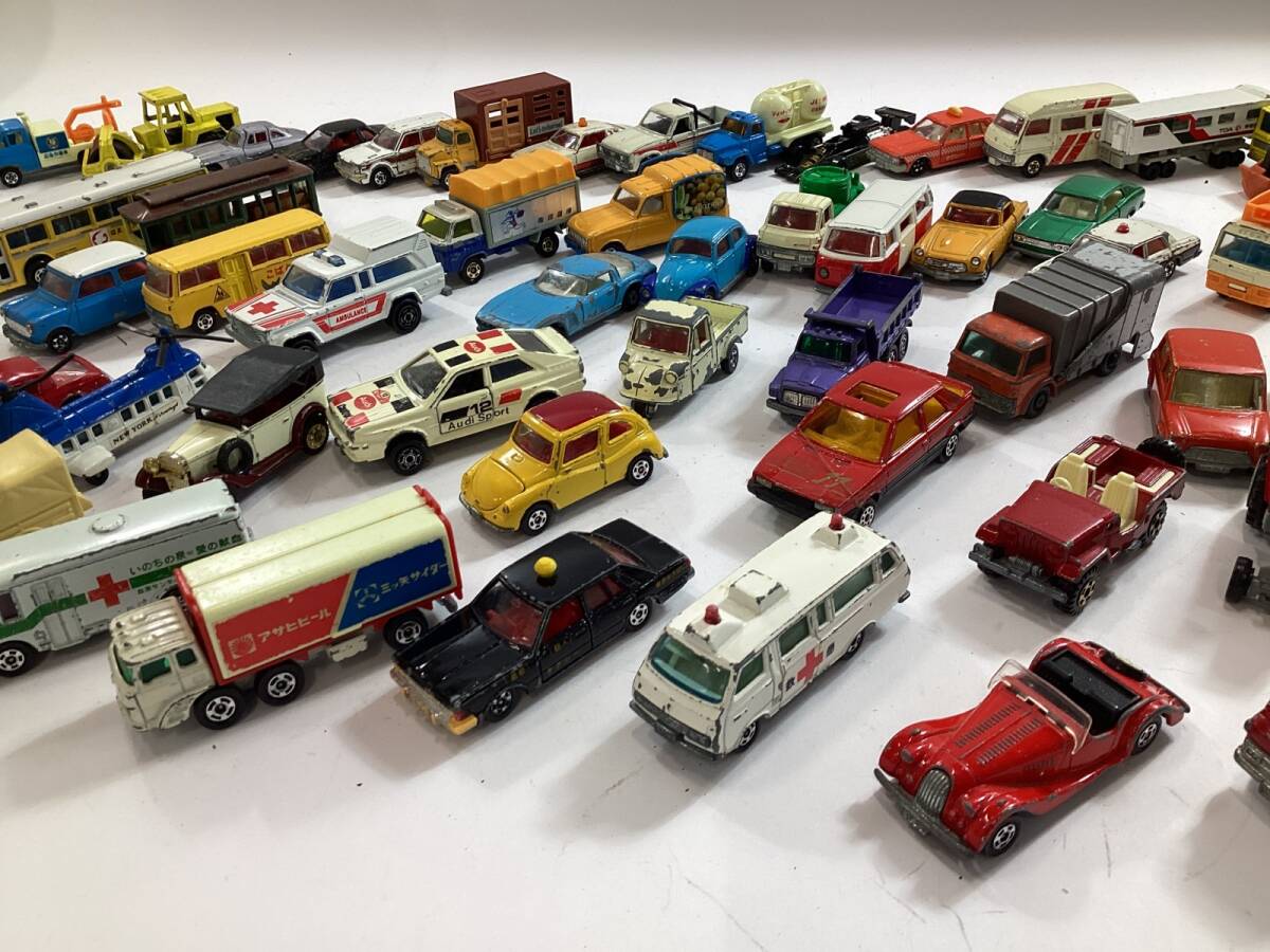 ☆ トミカ レトロ ミニカー 黒箱含む 55点 まとめ商品 トミー ☆ トミカ レトロ ミニカー 黒箱含む 55点 まとめ商品 トミー