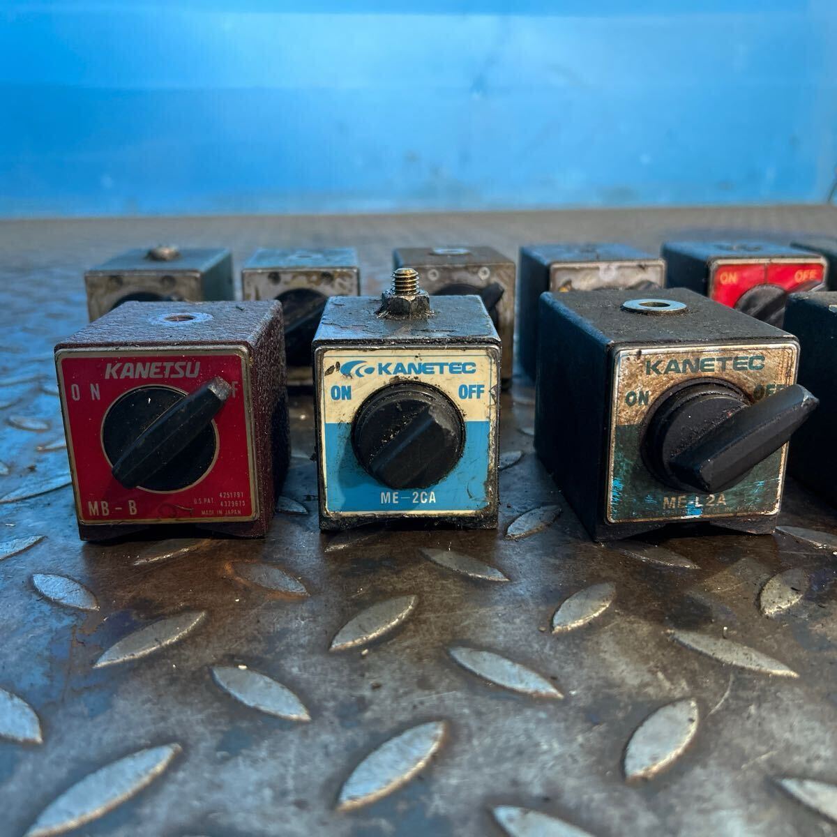 Yahoo!オークション - くT571 マグネットベース (カネツー カネテック ...