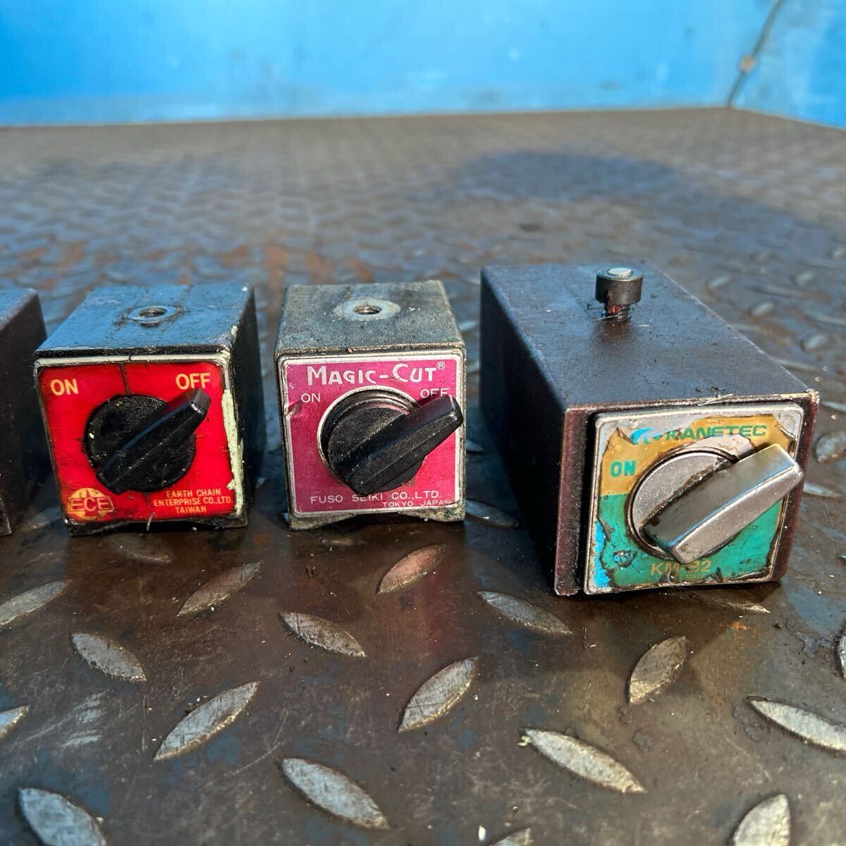 Yahoo!オークション - くT571 マグネットベース (カネツー カネテック ...