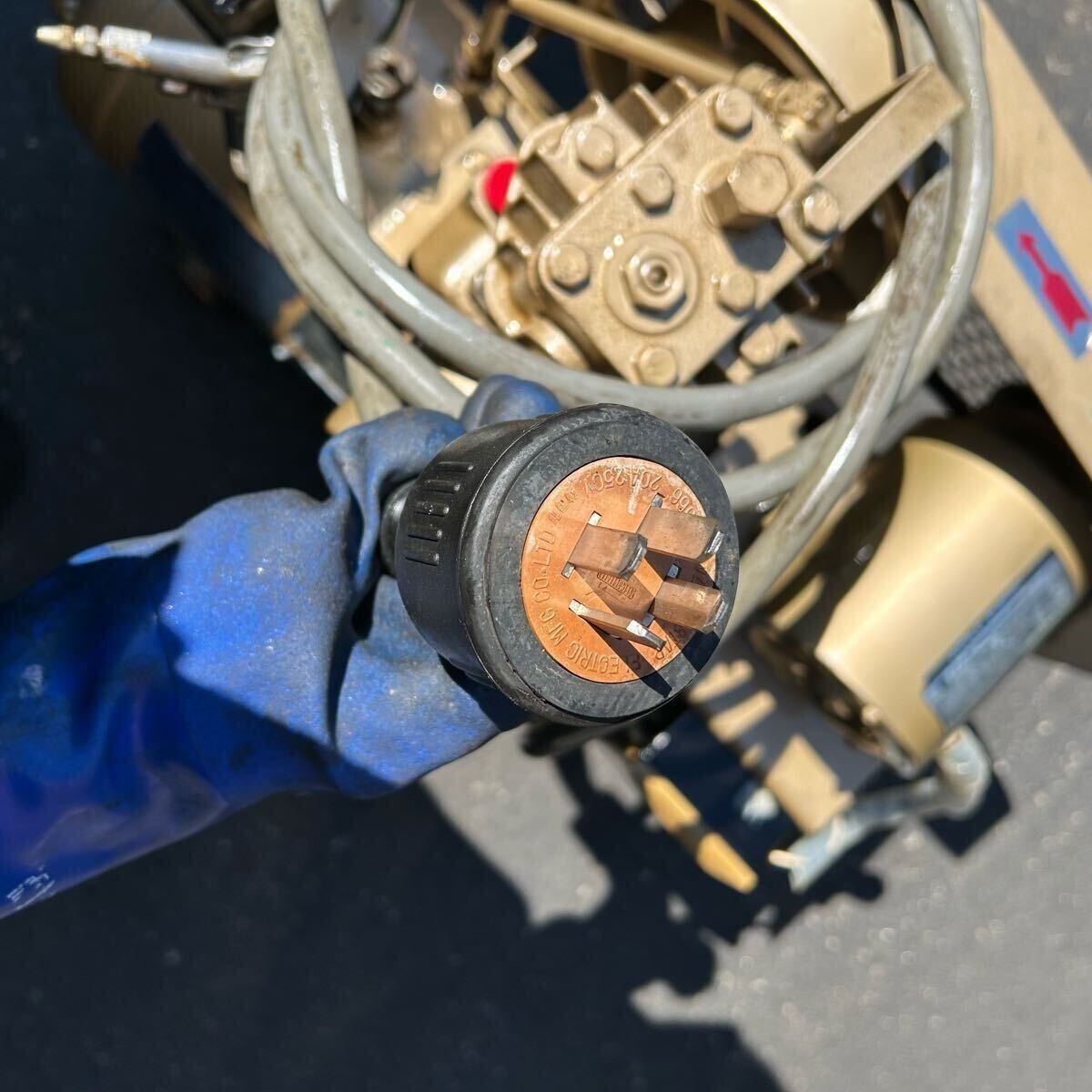 Yahoo!オークション - T558 東芝 コンプレッサー TOSCON GP5-4T9 タン...