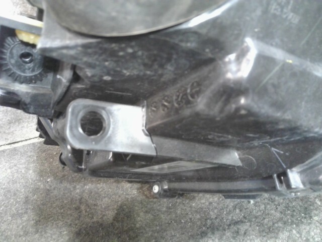 Yahoo!オークション - ジューク DBA-YF15 左ヘッドランプ 15RX EAV イ...