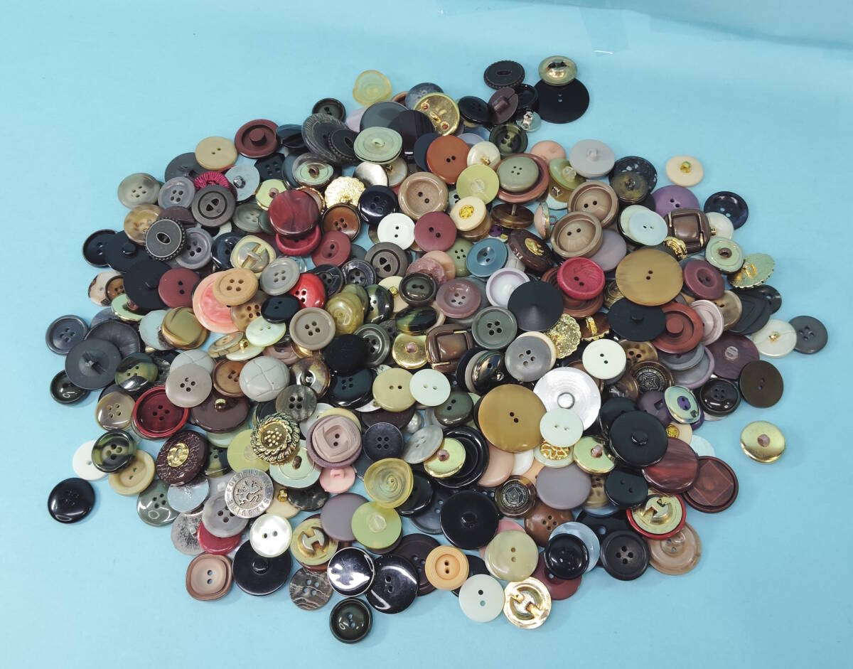 Yahoo!オークション - 各種ボタン 未整理 無分別 約880g
