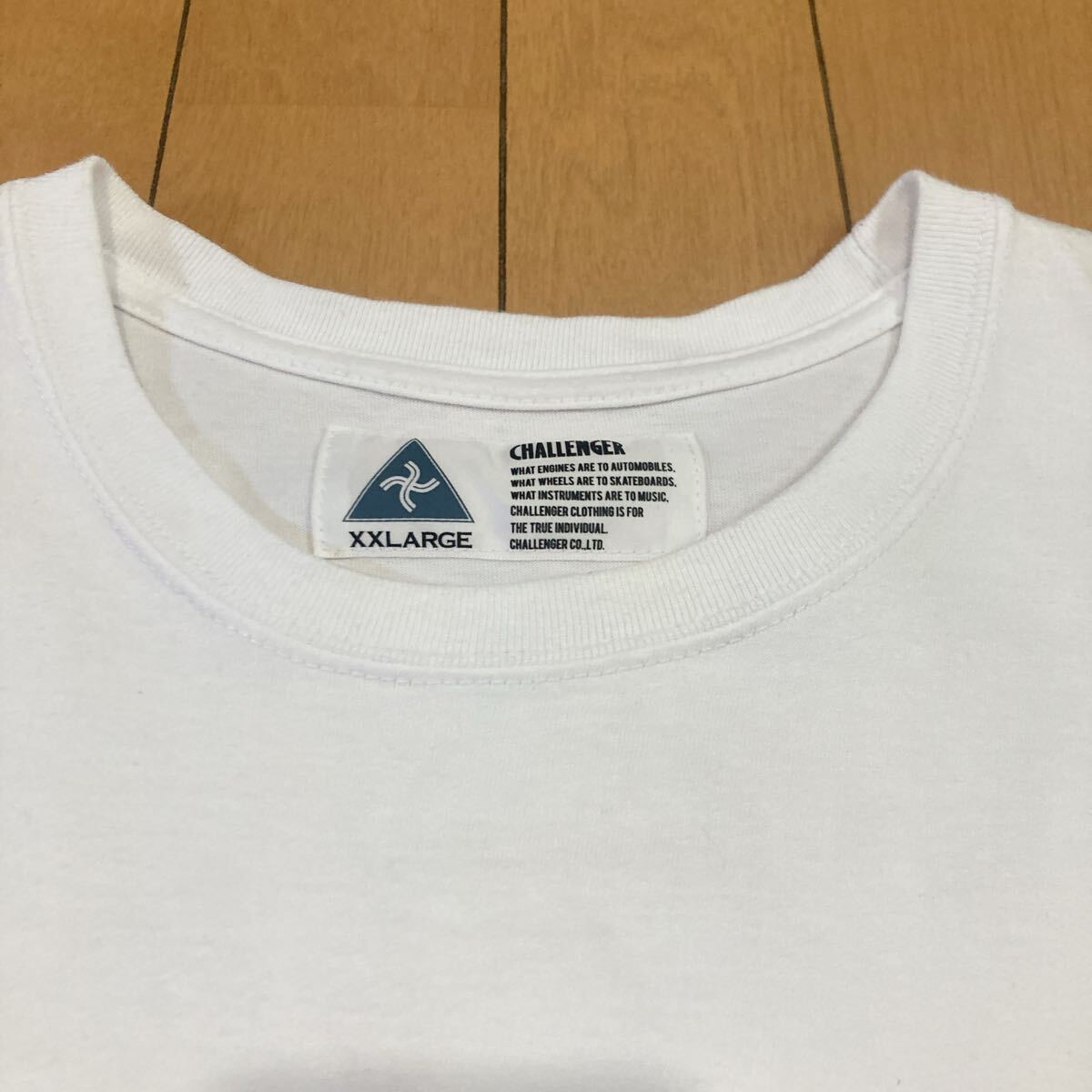 美品】challenger チャレンジャー ロゴプリントTシャツ XL T 美品】challenger チャレンジャー ロゴプリントTシャツ XL T
