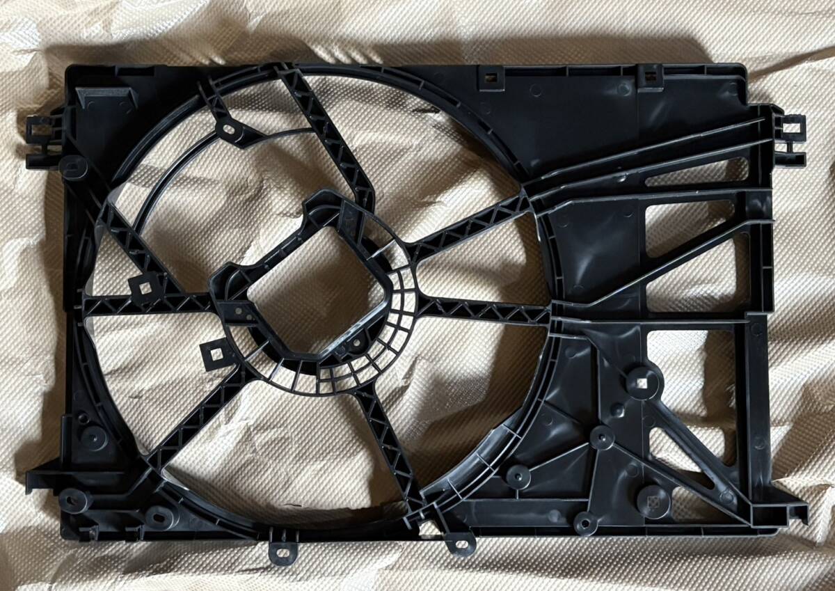 Yahoo!オークション - MZRA90 ノア/ヴォクシー 社外新品 ファンシュラ...