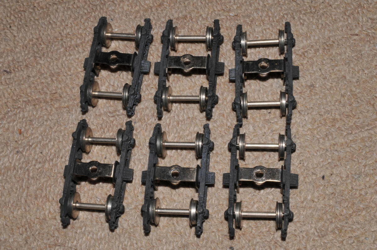 Yahoo!オークション - HOゲージ用 小高模型製DT13型台3両分 中古...