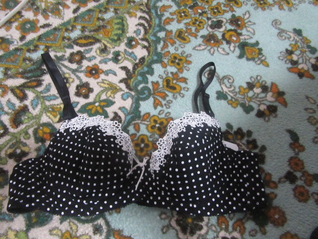 Yahoo!オークション - 新品㈱ディノスセシール製ブラジャーB70水玉激安...