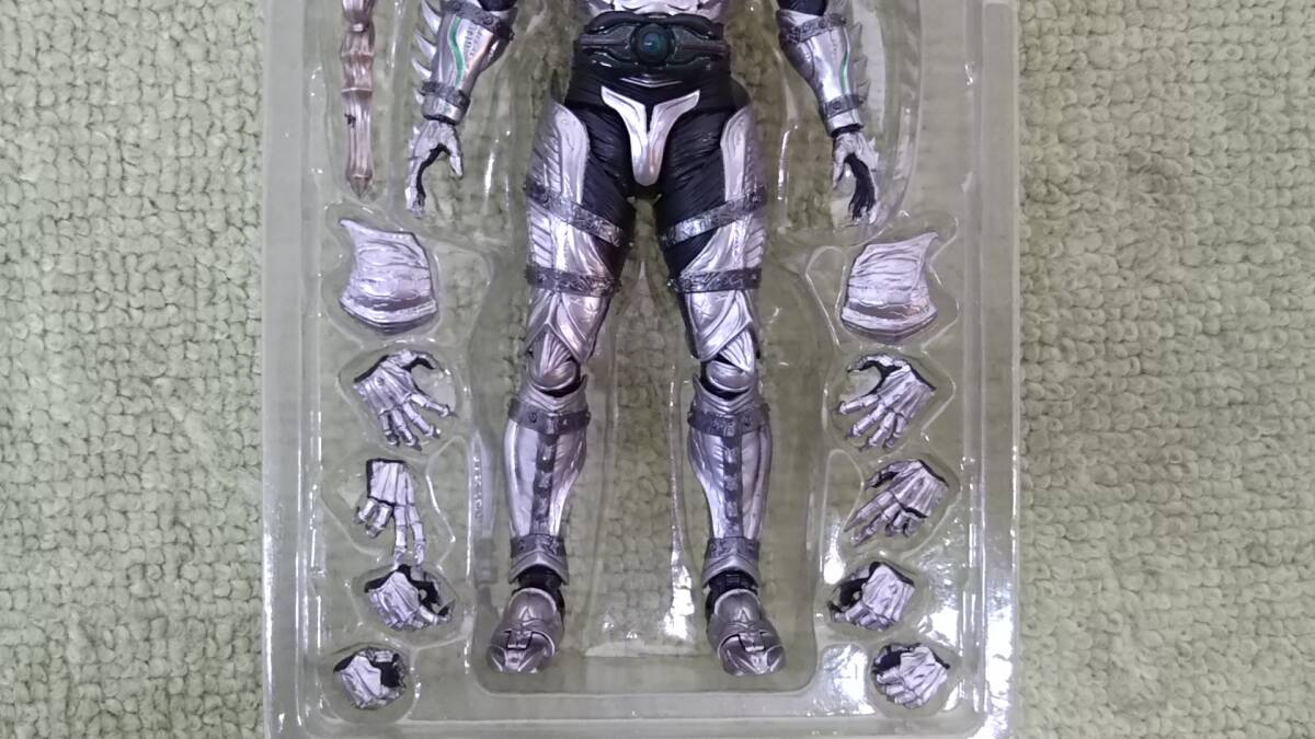Yahoo!オークション - 098-K59) 中古品 S.H.Figuarts 仮面ライダーBLAC...