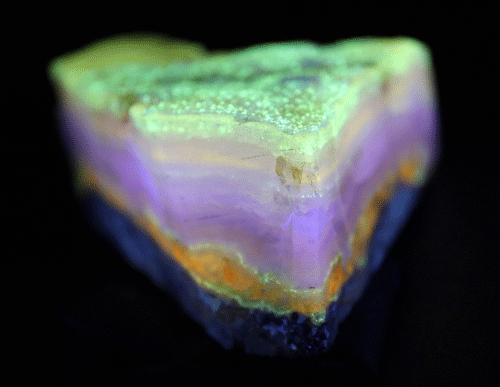 Yahoo!オークション - 鉱物標本 蛋白石 蛍光オパール北海道産 244g（G1...