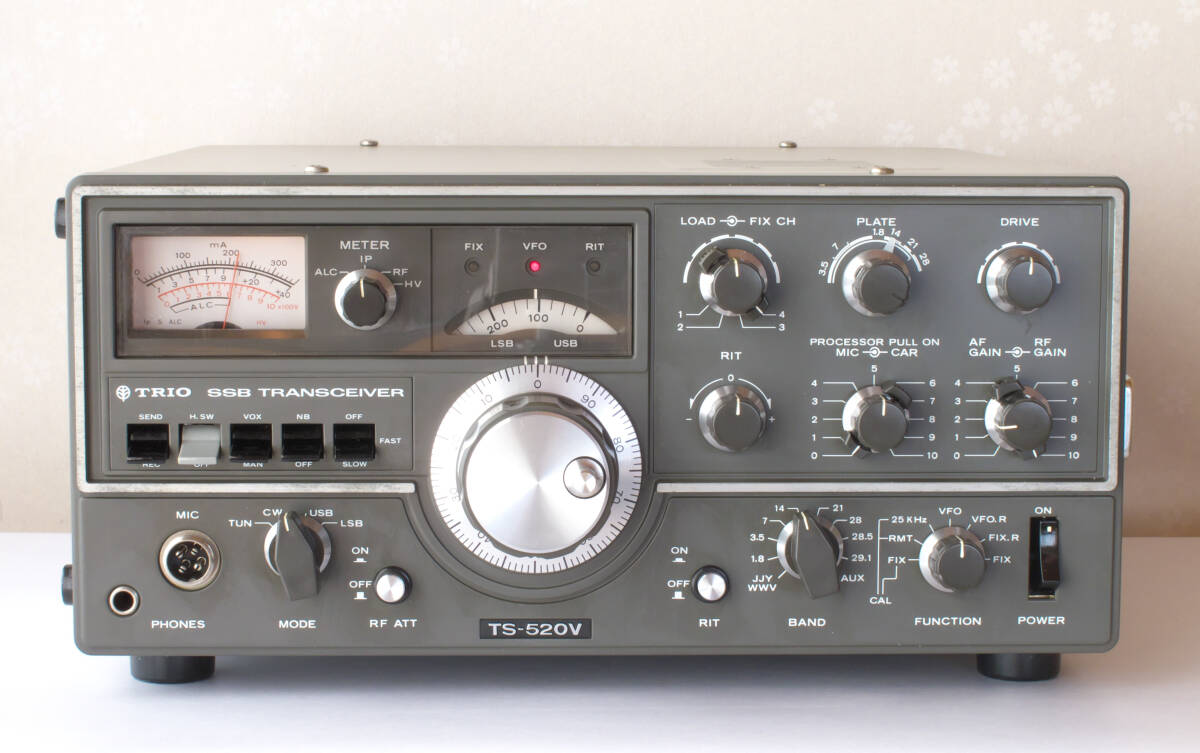 Yahoo!オークション - TRIO HFトランシーバー TS-520V 10W機 ジャンク...