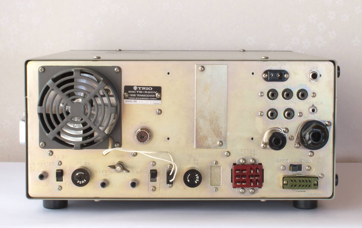 Yahoo!オークション - TRIO HFトランシーバー TS-520V 10W機 ジャンク...