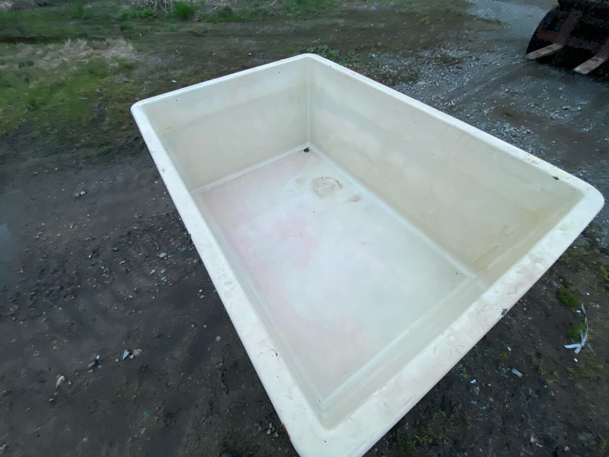 Yahoo!オークション - 引き取り限定 1000lタンク frp水槽 金魚 錦鯉 メ...