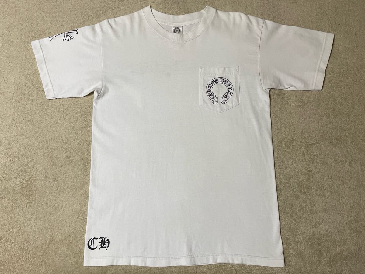 クロムハーツ CH クロス スクロール ラベル ロゴ Tシャツ 白 クロムハーツ CH クロス スクロール ラベル ロゴ Tシャツ 白