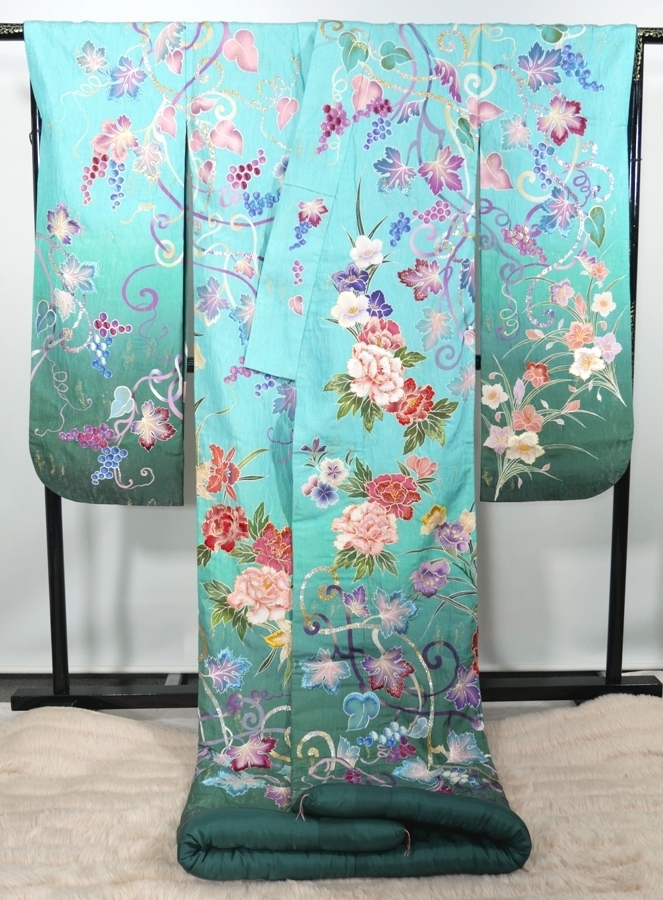 F004Fちょる☆結婚式場より入荷!豪華絢爛【色打掛】和装 花嫁 F004Fちょる☆結婚式場より入荷!豪華絢爛【色打掛】和装 花嫁
