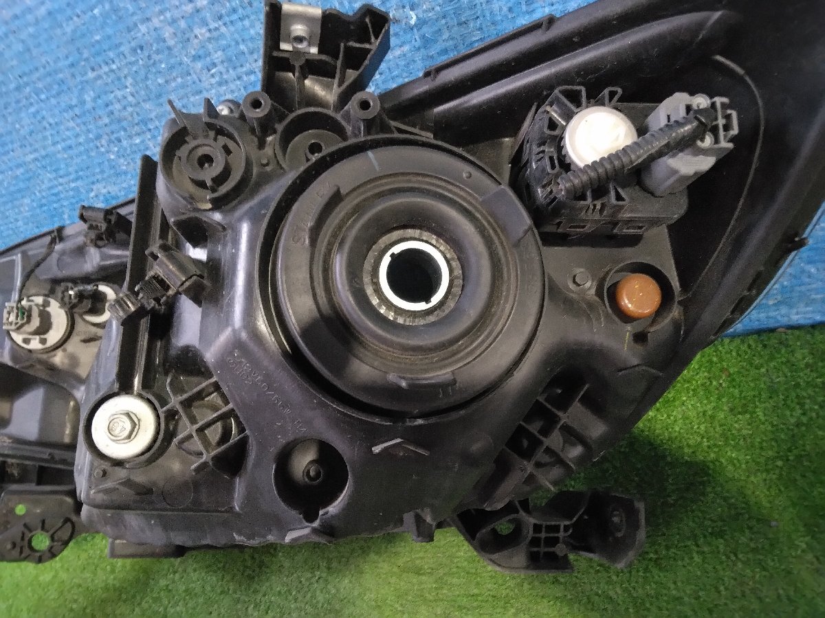 Yahoo!オークション - GP5/GP6 フィット ハイブリッド 前期 右ヘッドラ...