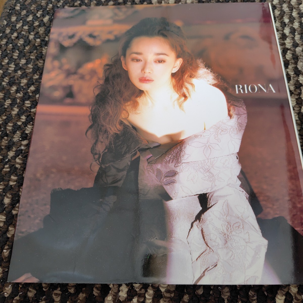 Yahoo!オークション - 葉月里緒奈写真集 RIONA ぶんか社