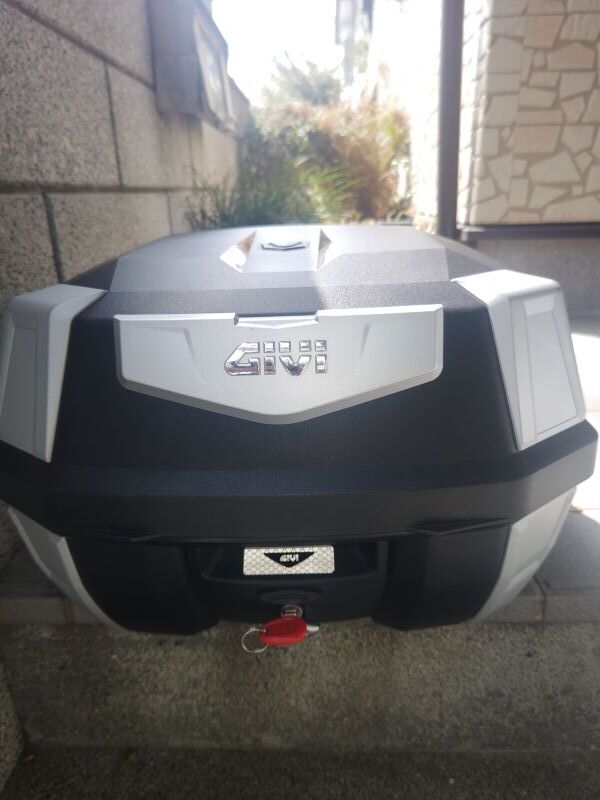 Yahoo!オークション - GIVI ジビ バイク用トランク42L