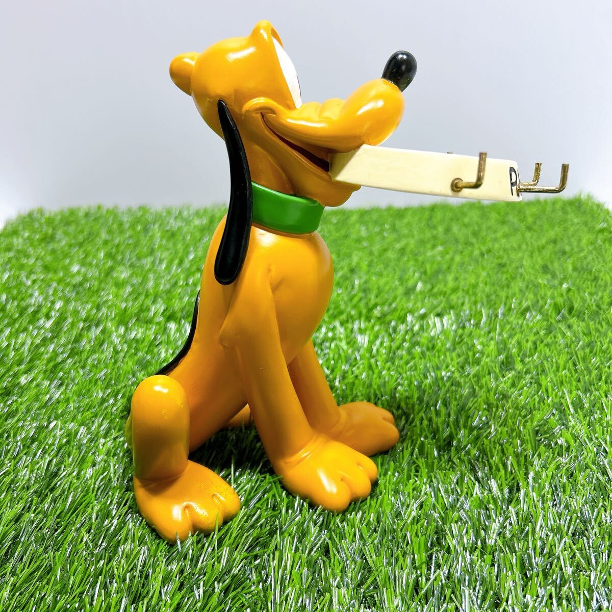 美品】プルート フィギュア 置物 アクセサリースタンド 小物掛け 美品】プルート フィギュア 置物 アクセサリースタンド 小物掛け