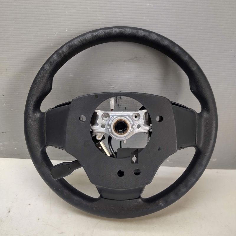 Yahoo!オークション - ZRR80 ノア 純正 ステアリングホイールハン...