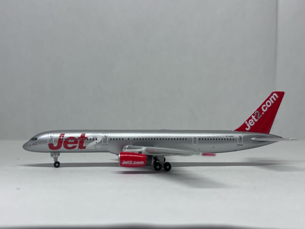 Yahoo!オークション - 1/400 Gemini Jets Jet2 Boeing757-200 G-LSAA ...