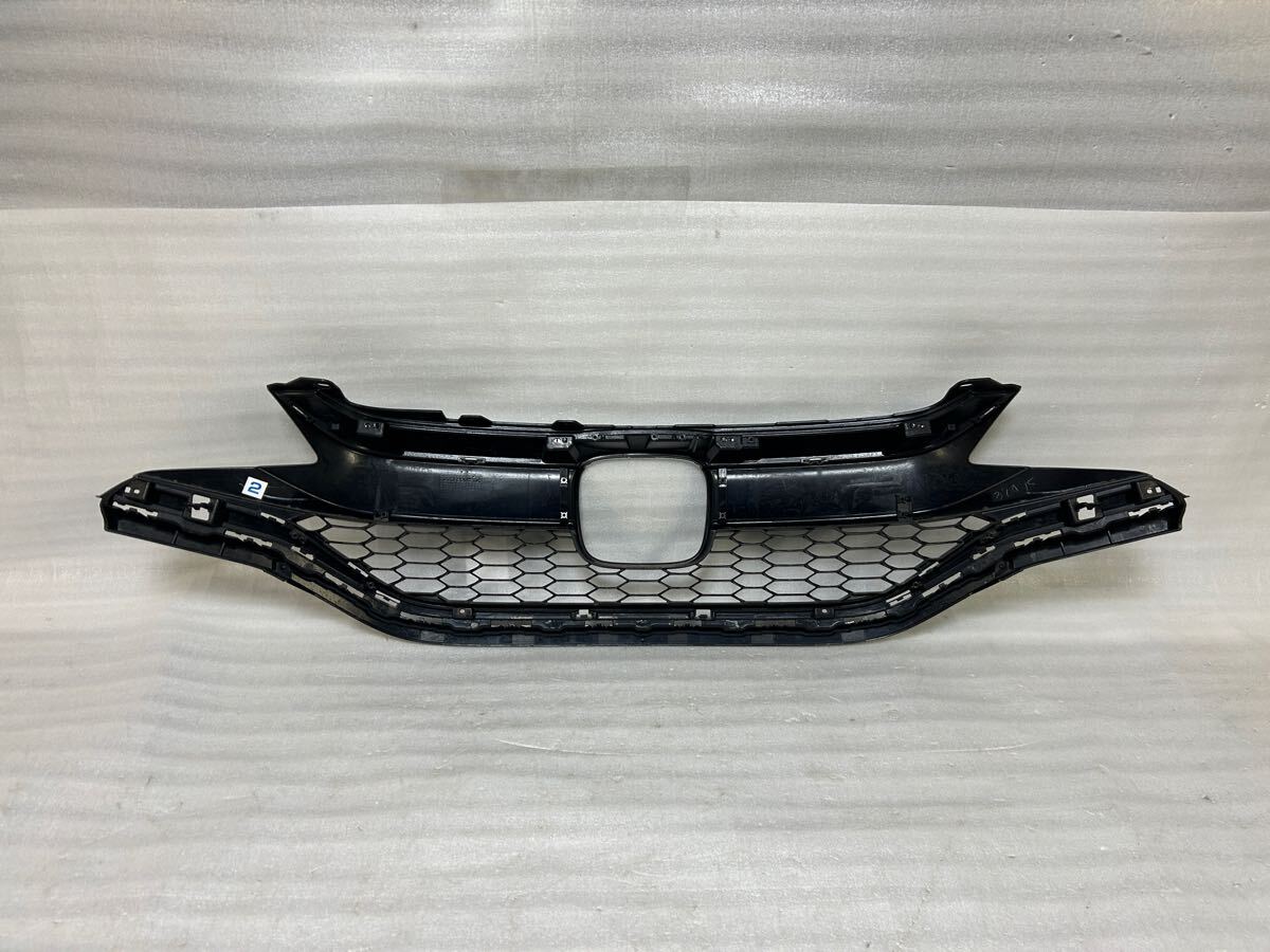 Yahoo!オークション - 11052 美品 フィット GK3 GP5 後期 フロントグリ...